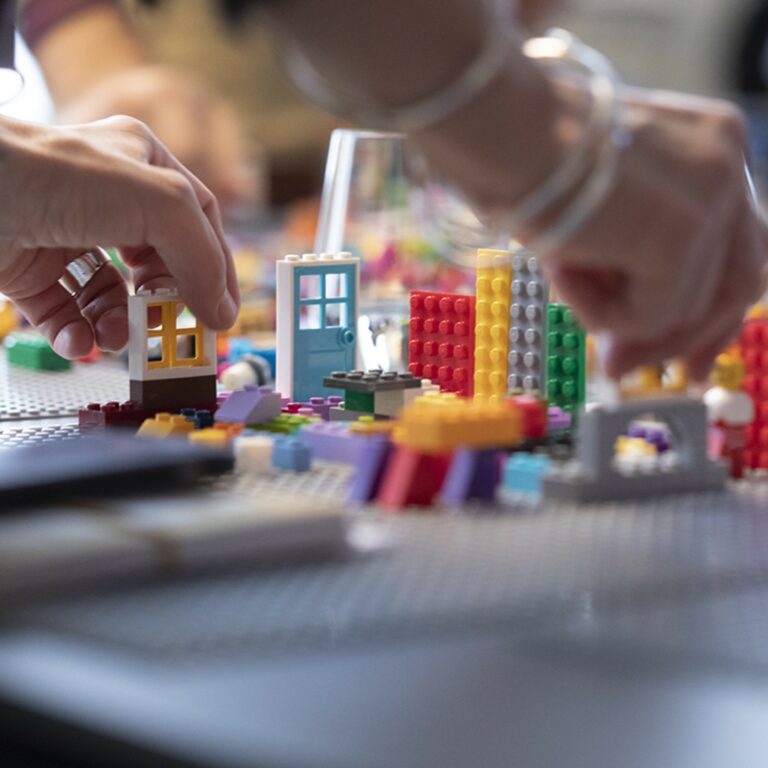 Teaching & Learning Lab | Maak kennis met LEGO SERIOUS PLAY - SIG Game ...